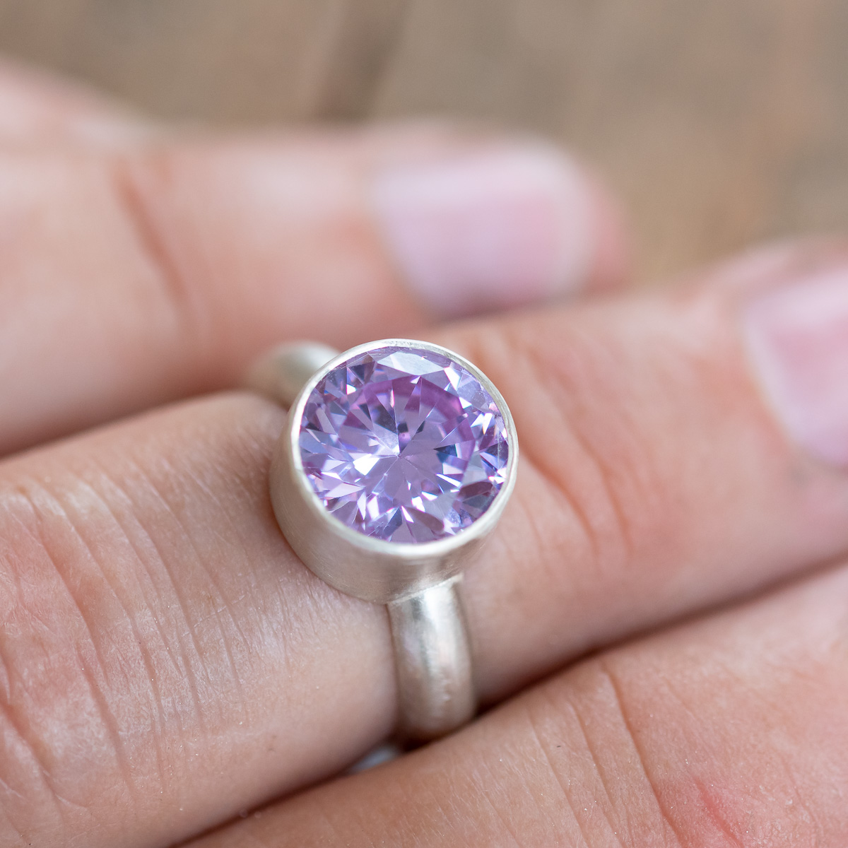 Round Rub Over Faceted Setting Workshop | Kingham Jewellery School